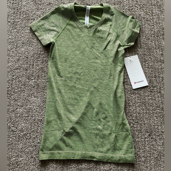 Swiftly Tech Short Sleeve 20